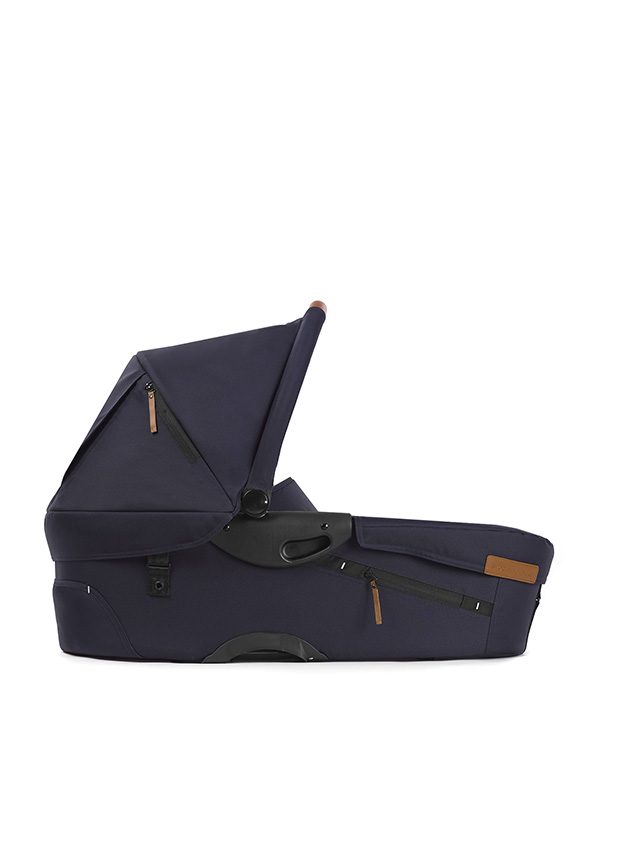CarefreeKidz.com. Mutsy Evo Urban Nomad Deep Navy Pram Body Bassinet